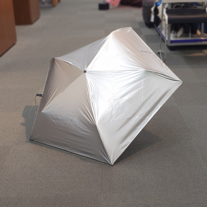 好日山荘 横浜西口店 : 軽くて小さい山道具屋の傘 EVERNEW / Umbrella